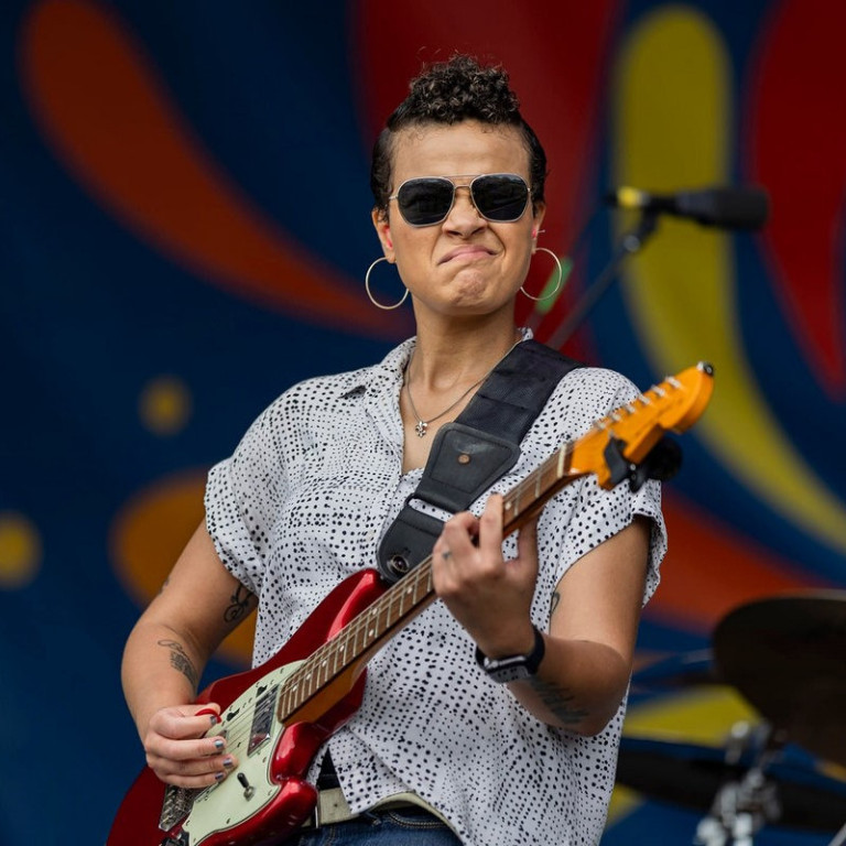 Mia Borders - Magnolia Blue · Radio 3FACH